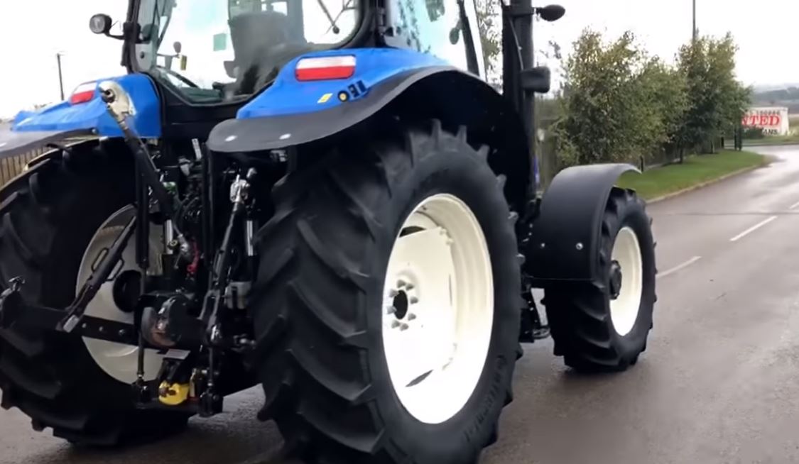 NEW HOLLAND T6070 – Tractor Classic