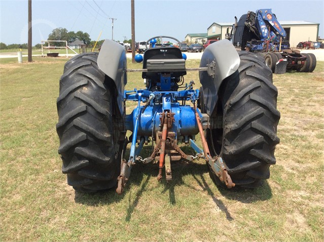 4000 FORD 2WD FOR SALE – Tractor Classic